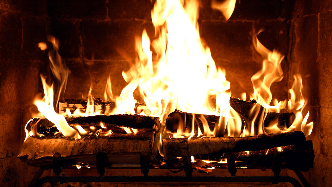 Watch Fireplace 4K: Crackling Birchwood from Fireplace for Your Home ...